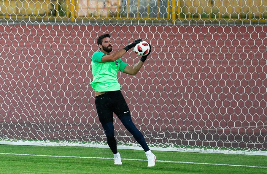 GUARDA-REDES BRASILEIRO ALISSON NO LIVERPOOL POR 72,5 ME - Correio da ...