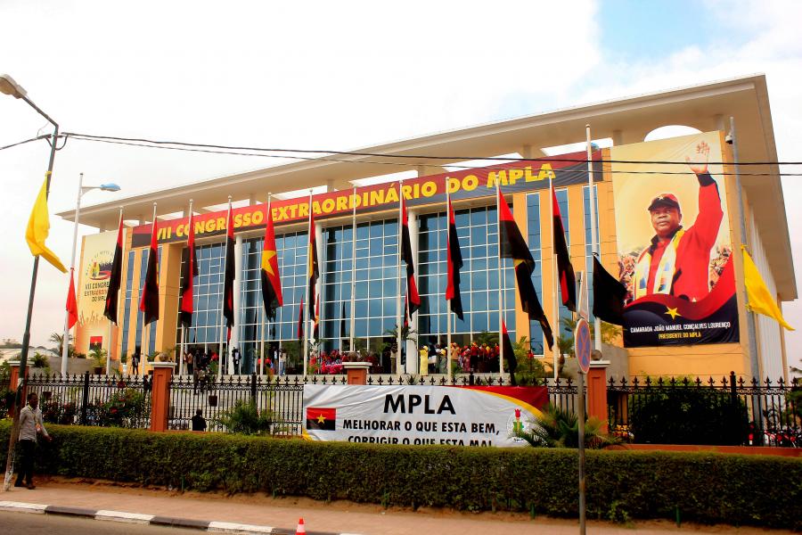 MPLA nega aliciamento de militantes do maior partido da oposição ...