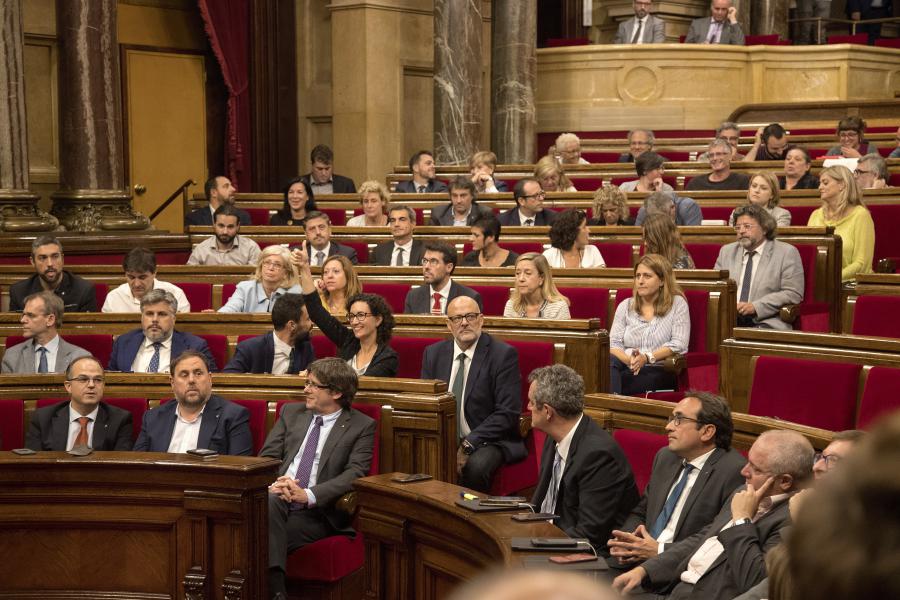SEPARATISTAS PROPÕEM INDEPENDÊNCIA DA CATALUNHA EM MOÇÃO AO PARLAMENTO ...