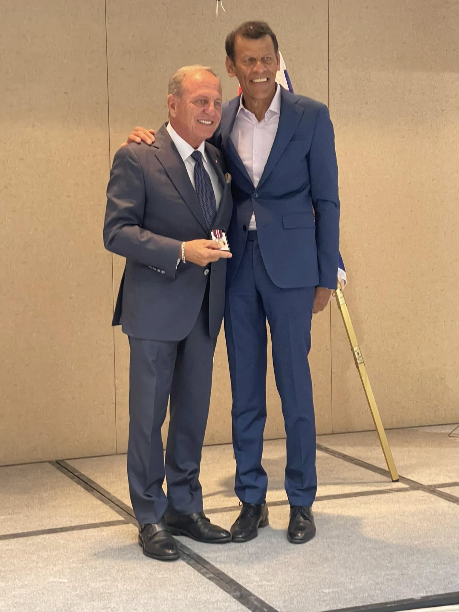 Sindicalismo: Joe Mancinelli reconhecido com medalha Rei Carlos III ...